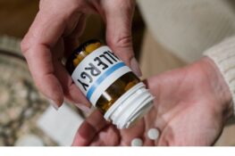 Top 5 Strongest Creams for Knee Pain Relief - Your Health Companion